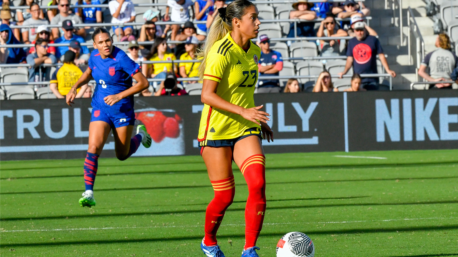 Colombian forward Elexa Bahr signs with Racing - Racing Louisville FC